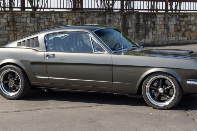 Classic Mustangs for Sale, Mustang Pics & Mustang Year Info